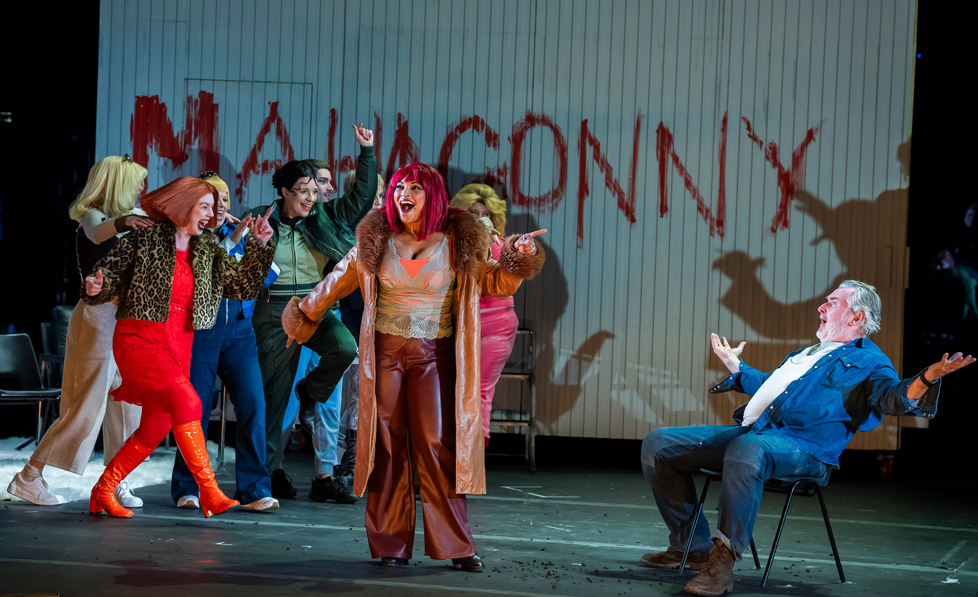 An Introduction to Rise and Fall of The City of Mahagonny - ENO