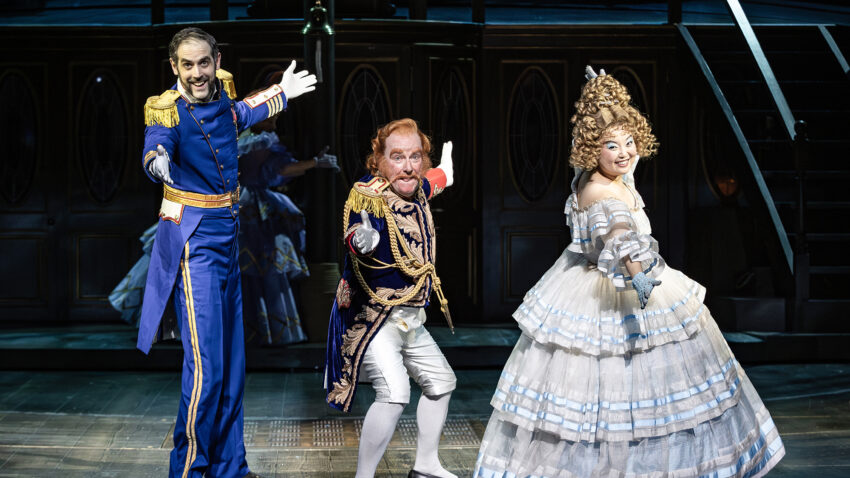 Beginners Guide to HMS Pinafore Songs - ENO